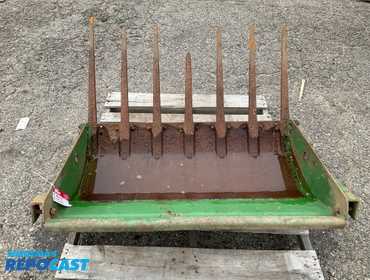 Repocast.com® | John Deere loader bucket with manure...