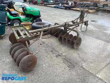 Repocast.com® | Tractor pull type disc harrow in good...