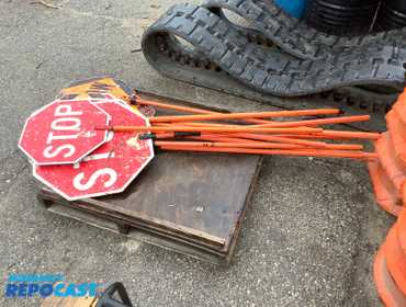 Repocast.com® | Skid lot of (10) Traffic Signs,...