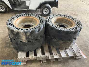 Repocast.com® | Lot of (4) 30x10-16 solid rubber skid...