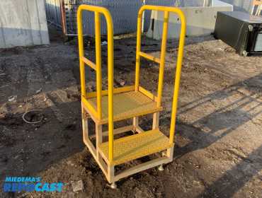 Repocast.com® | Lot of (1) Industrial 2-Step Platform...