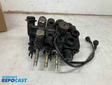 Repocast.com® | Hydraulic spool valve "KYB" insides...