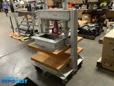Repocast.com® | Hydraulic press includes Norco 76412...