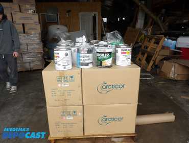 Repocast.com® | Pallet load of assorted overstock pain...
