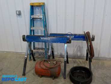 Repocast.com® | Garage items, 5ft warner ladder, pair...