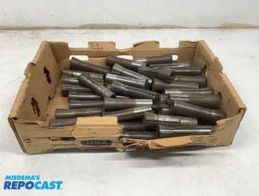 Repocast.com® | Lot of (47) Bridgeport R8 Collets