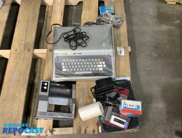 Repocast.com® | Lot of (1) RadioShack TRS-80 color...