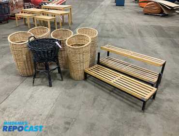 Repocast.com® | Lot of (5) Wicker Basket Display Units...