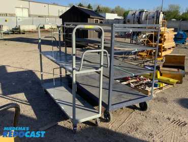 Repocast.com® | Lot of (2) rolling push carts,...