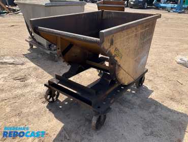 Repocast.com® | Wright self dumping hopper, on wheels,...