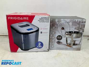 Repocast.com® | Lot of (1) Frigidaire automatic bread...