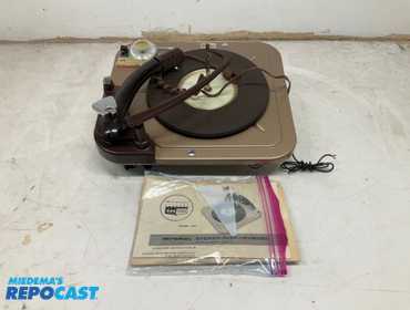 Repocast.com® | N.O.S. Webcor turntable with paperwork