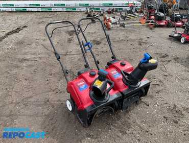 Repocast.com® | (2) Toro 38282 4-Cycle Snowblower