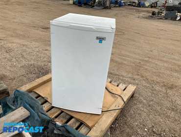 Repocast.com® | Criterion mini fridge. Model CCR44CE1W