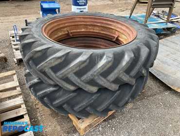 Repocast.com® | Rear farm tractor wheels and tires....