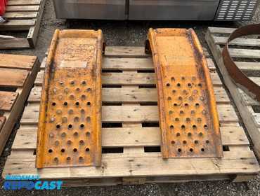 Repocast.com® | Automobile mechanics ramps. Matched...