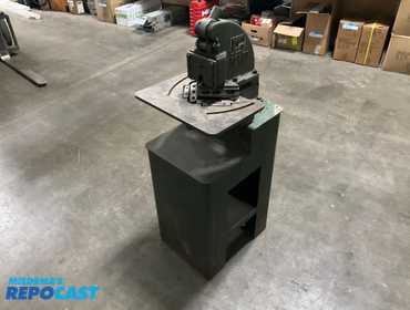 Repocast.com® | Pexto PS-66 Corner Notcher