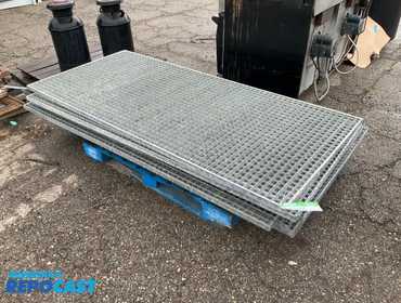 Repocast.com® | Skid lot of (10) galvanized grid...