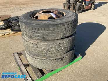 Repocast.com® | (3) Used 295/75R22.5 Semi Tires on...
