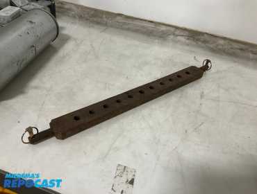Repocast.com® | Farm tractor eleven hole cross drawbar...