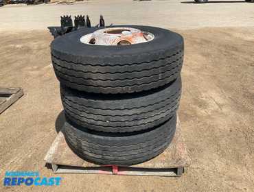 Repocast.com® | (3) Goodyear G291 Size 315/80R22.5...