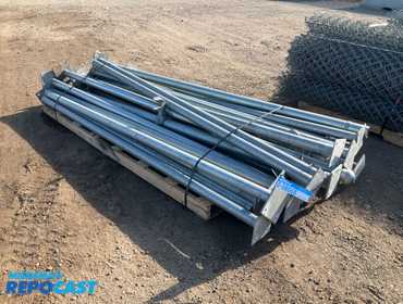 Repocast.com® | Skid lot of various heavy duty fence...