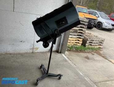 Repocast.com® | Follow Spotlight Alt Spot 1000 Watts ...