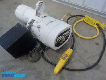 Repocast.com® | (1) Budgit 1 ton chain lift, model...