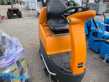Repocast.com® | TASKI 2500 riding floor scrubber
