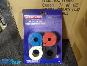 Repocast.com® | Lot of (48) Westward spring lock...