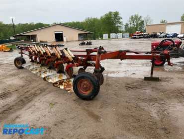 Repocast.com® | International 720 Automatic 6 Bottom...