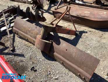 Repocast.com® | Farm tractor rear mounted blade in...