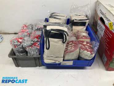 Repocast.com® | Lot containing: (6) packs of (12)...