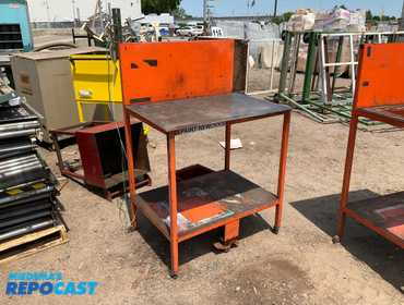 Repocast.com® | Lot of (1) rollable work bench with...