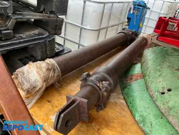 Repocast.com® | Lot of (2) push/pull ram hydraulic