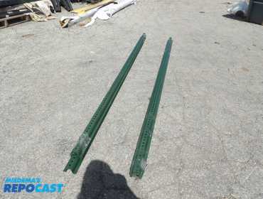 Repocast.com® | Lot of (5) 8ft green fence post