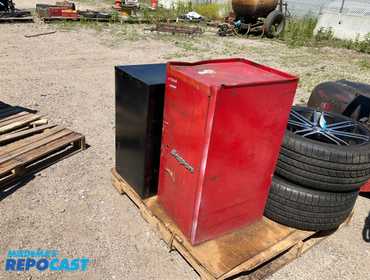 Repocast.com® | Snap on two layer tool box roughly 16”...