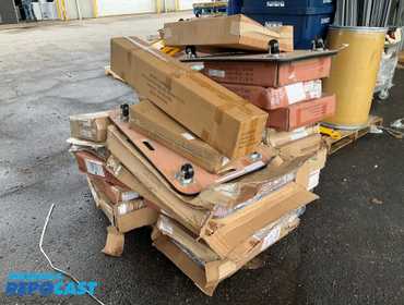 Repocast.com® | Skid lot of Various Carts and Lifters...