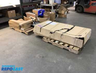 Repocast.com® | (1) Microsoft surface hub 84" floor...