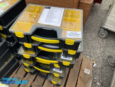 Repocast.com® | Lot of 6 Stanley Tool Part Organizers....