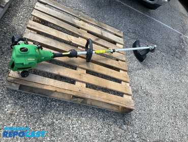 Repocast.com® | Lot of (1) John Deere weed wacker