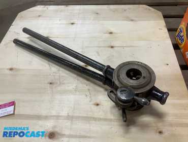 Repocast.com® | Working Pipe Threader made by "Oster",...