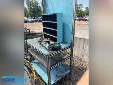 Repocast.com® | Lot of (1) 3-tier metal work station...