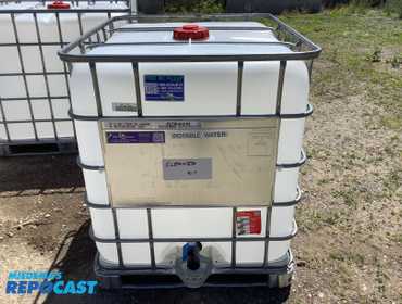 Repocast.com® | Lot of (1) Schütz 275 Gallon IBC Tote....