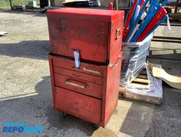 Repocast.com® | Lot of (1) Cornwell Vintage Stacking...