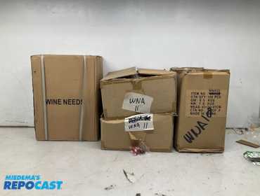Repocast.com® | Lot of (3) boxes of 4420 decanting...