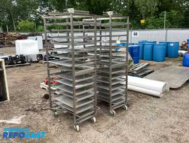 Repocast.com® | Aluminum lug racks with shelves rolls...