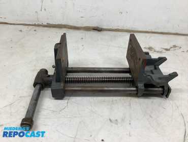 Repocast.com® | WILTON UNDER BENCH VISE. 7 INCH JAW...