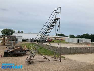 Repocast.com® | Rolling shop ladder, 10’ to top step,...