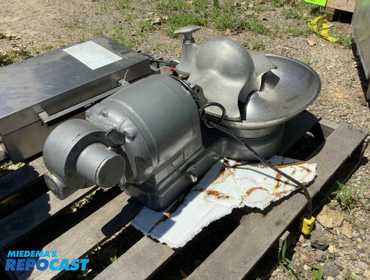 Repocast.com® | Hobart #8142 buffalo chopper